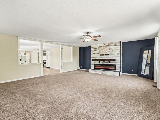 1504 Tyrolean Way