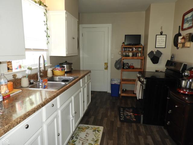 1504 W 11th Street