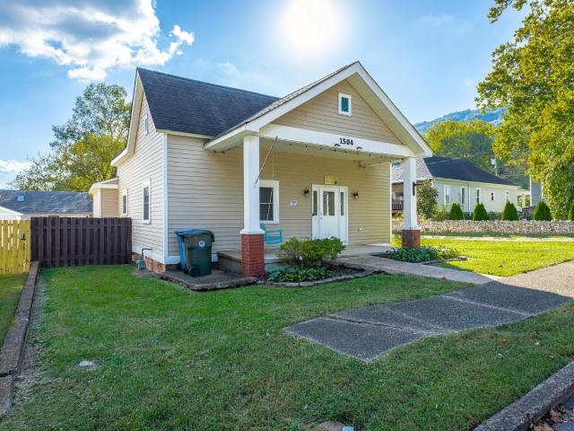 1504 W 48th Street