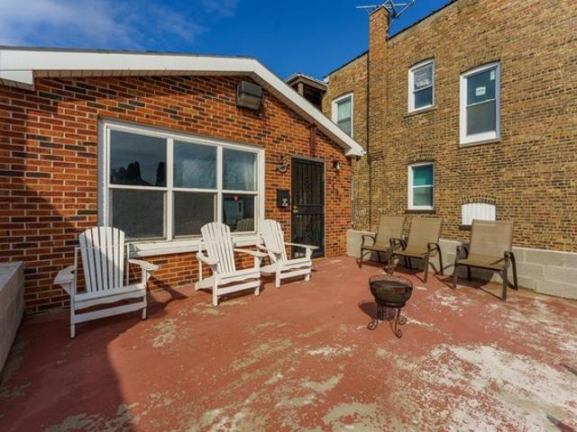 1504 W 71st St, Chicago, IL 60636