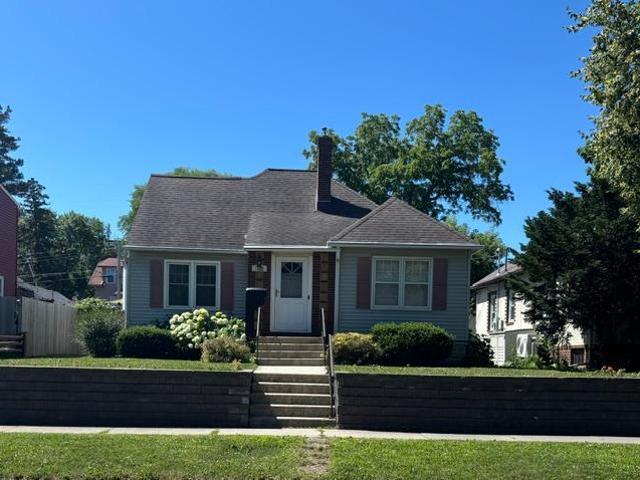 1504 1st Street NW