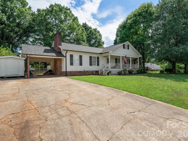 1504 2nd Street NE