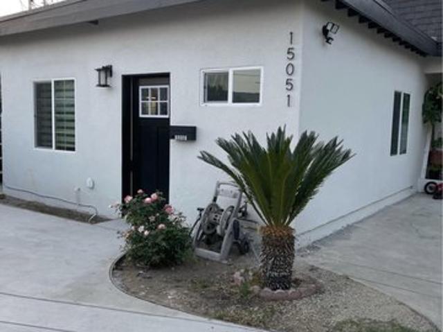 15051 LA Valle St, Los Angeles, CA 91342