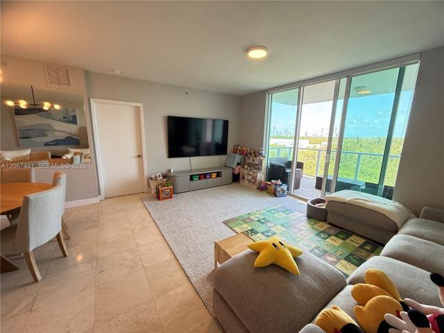 15051 Royal Oaks Ln # 1104, North Miami FL 33181 #1104 North Miami