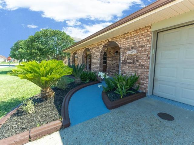 1505 Mimosa Street