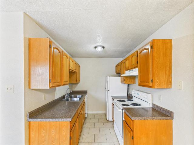 1505 Oakdale Circle D