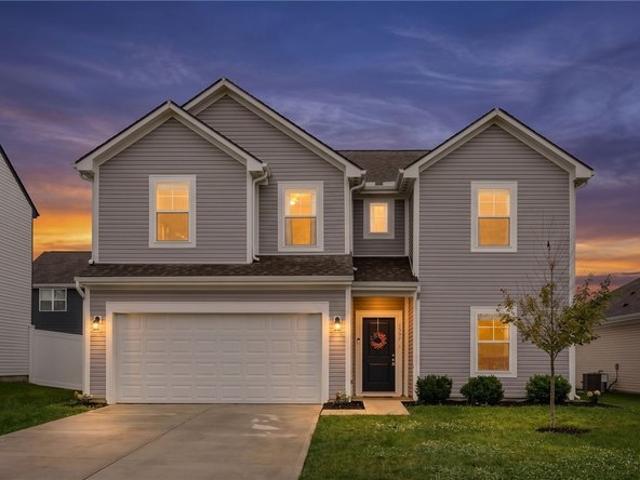 1505 Arrowhead Dr, Piqua, OH 45356