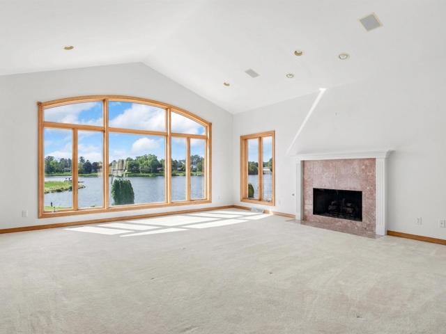 1505 Blue Heron Dr