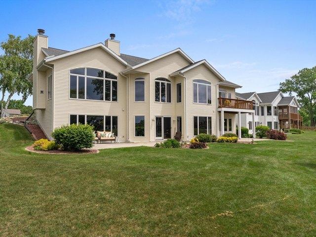 1505 Blue Heron Dr, Two Rivers, WI 54241