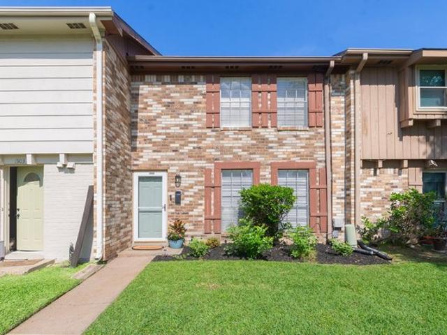 1505 Cedar Cove St, La Porte, TX 77571