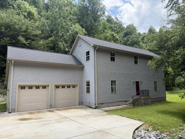 1505 Dark Hollow Rd