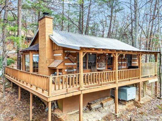 1505 Dawn Ln, Sevierville, TN 37876