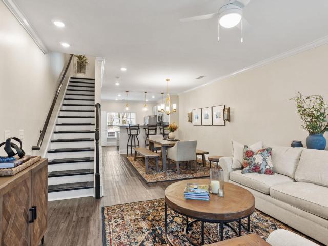 1505 E North Street # Unit 2101