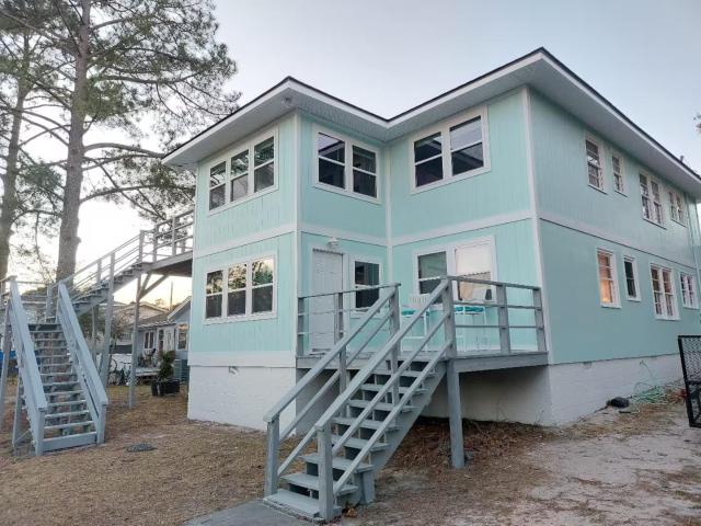 1505 Edge Dr