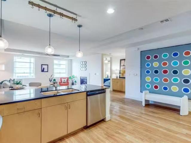 1505 Elm St #805, Dallas, TX 75201