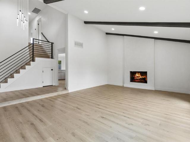 1505 Jennifer Street