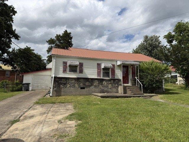 1505 Lawndale St, Fayetteville, TN 37334