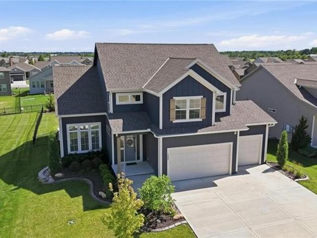 1505 SW Arbormill Ter, Lee's Summit, MO 64082