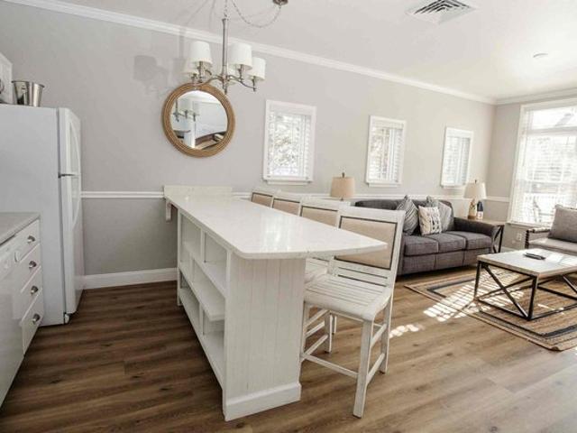 1505 South Shore Dr Unit 201, Delavan, WI 53115