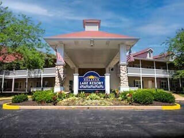 1505 South Shore Dr Unit 220, Delavan, WI 53115