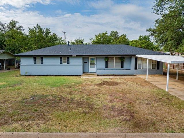1505 Westridge Cir, Breckenridge, TX 76424
