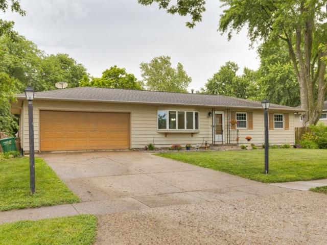 1505 4th St SW, Altoona, IA 50009