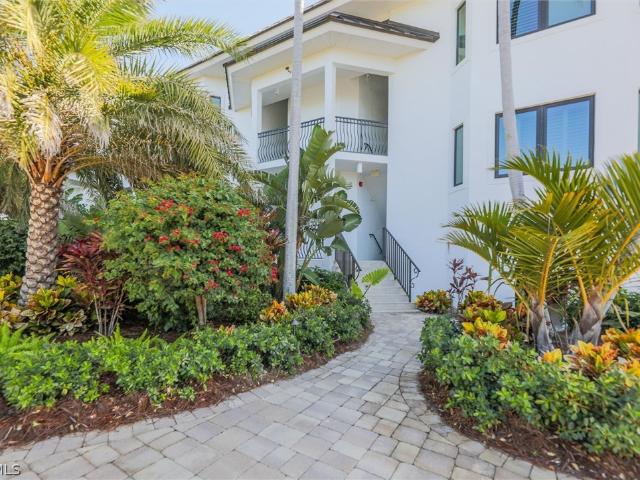 15067 Captiva Dr, Unit 2, Captiva, FL 33924 | MLS #2026009