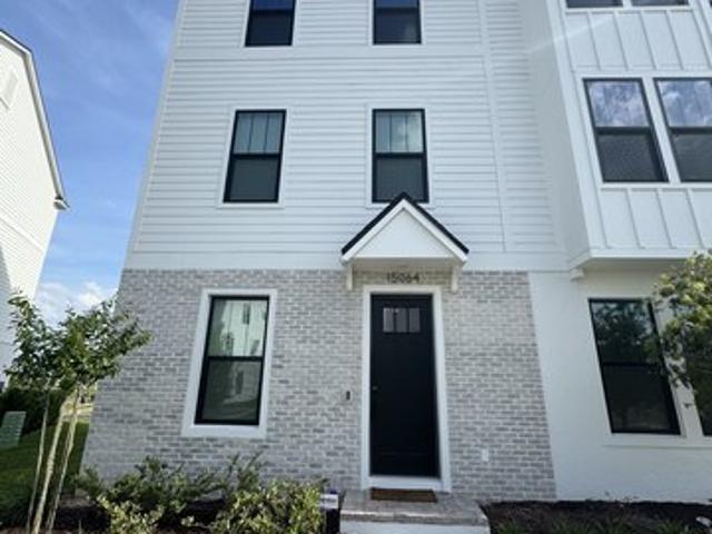 15064 Grove Lake Unit End Move In Ready Dr Unit Townhouse, Winter Garden, FL 34787