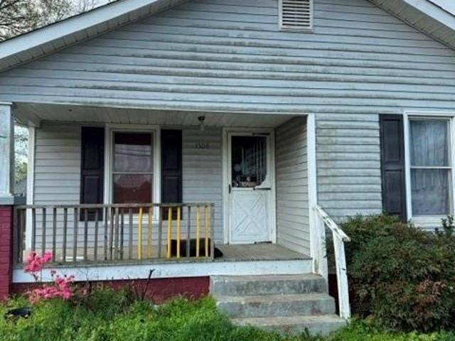 1506 Moose Road