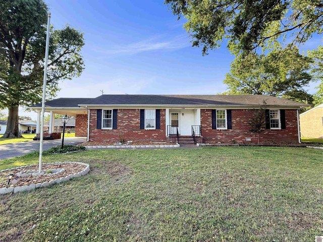 1506 Belmont Dr, Murray, KY 42071