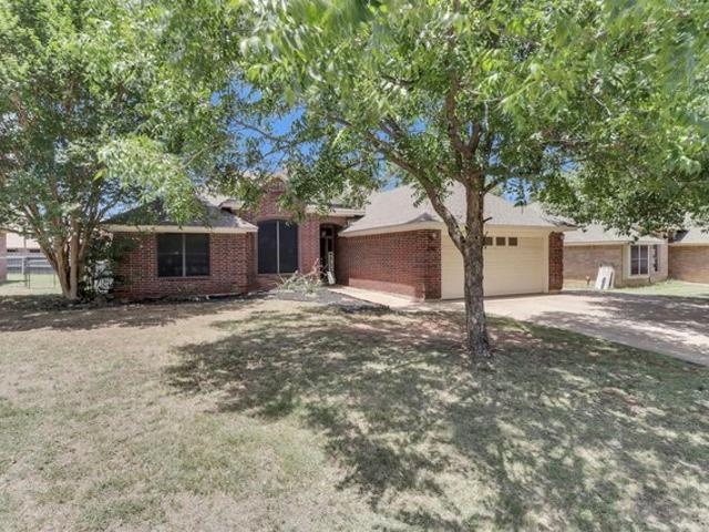 1506 Berry Patch Ln, Granbury, TX 76048