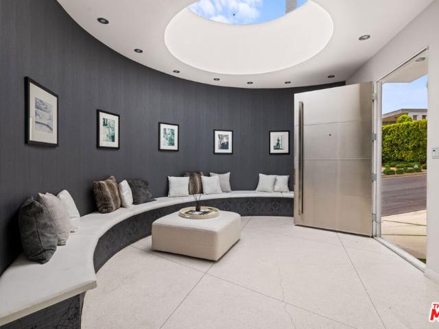 1506 Blue Jay Way