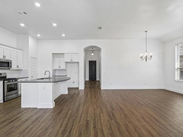 1506 Calcot Lane
