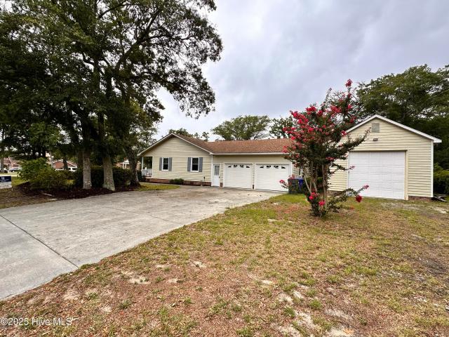 1506 E Oak Island Drive