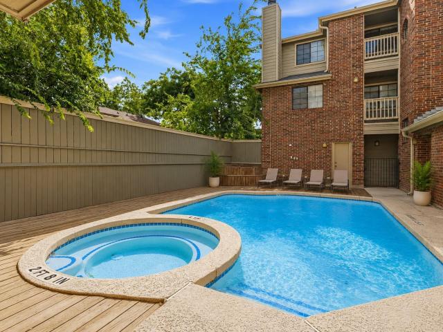 1506 Forest Trl # 101