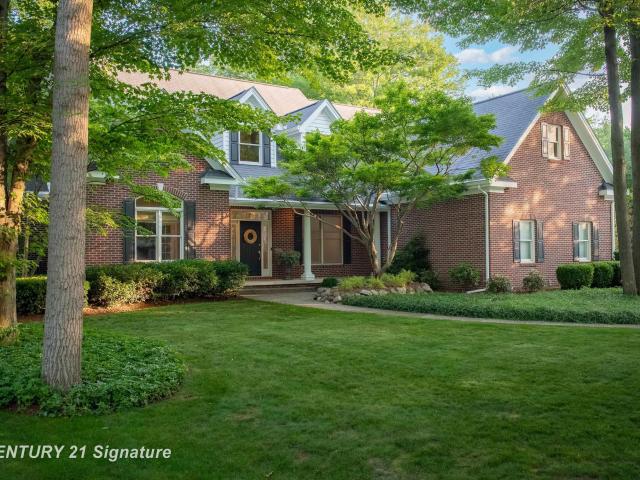 1506 Foxwood Drive