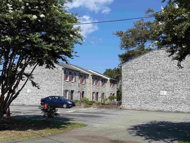 1506 Havens Dr. Unit E