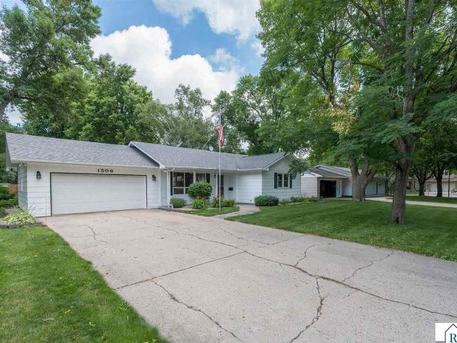 1506 James Drive