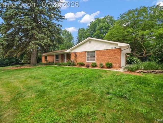 1506 Ledbury Dr, Bloomfield Township, MI 48304