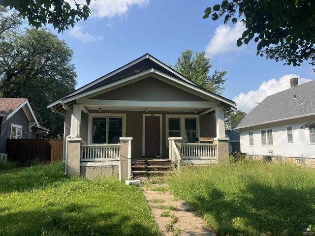 1506 Pierre St, Manhattan, KS 66502