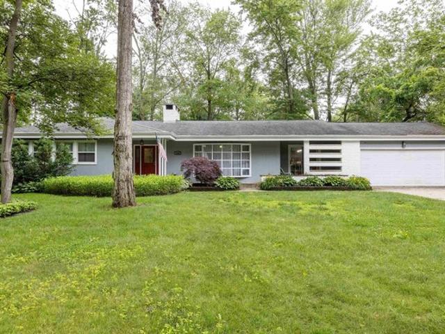 1506 Timber Dr, Midland, MI 48642