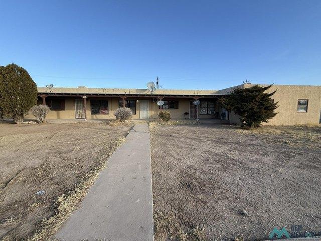 1506 W Yucca Ave, Artesia, NM 88210