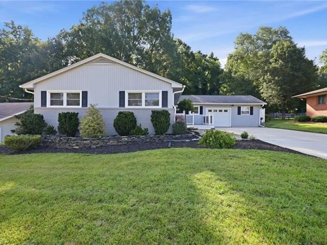 1506 Wendover Dr, High Point, NC 27262