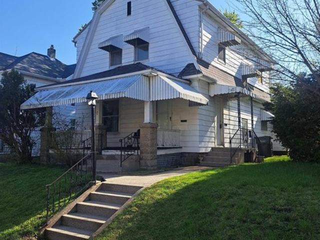 1506 1 Virginia St, South Bend, IN 46613