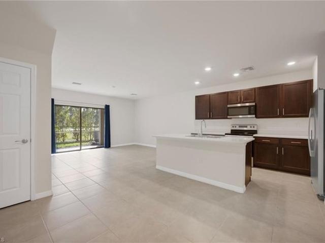 15071 Wildflower Cir, Naples, FL 34119