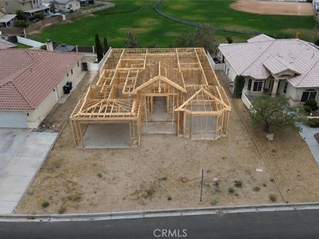 15071 Shady Elm Ln, Helendale, CA 92342