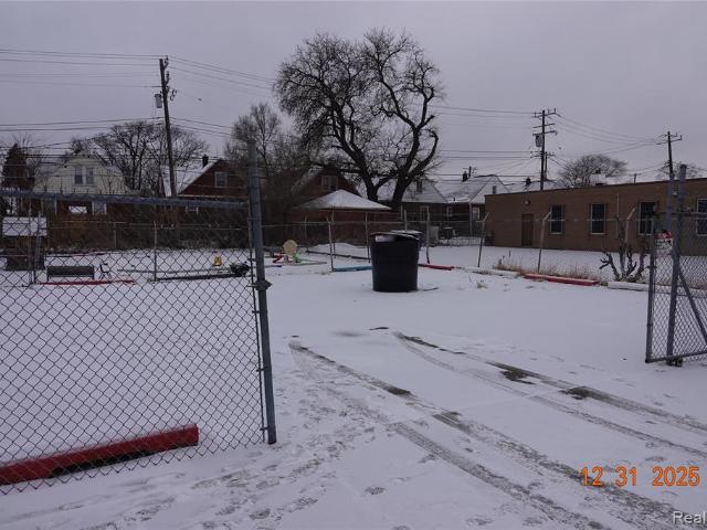 15075 Meyers Road