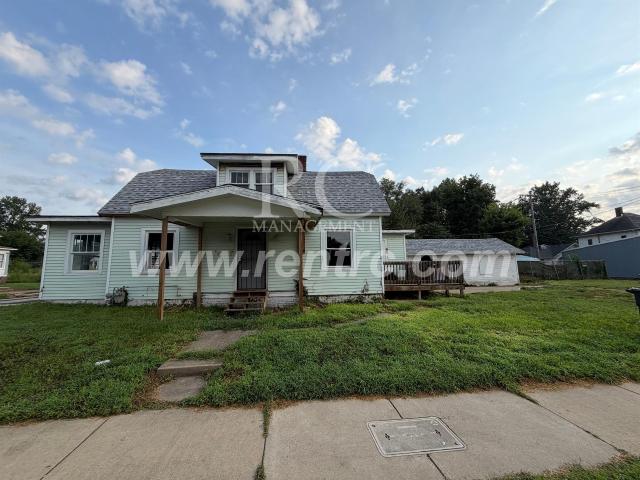 1507 Main, 3 beds, 1 full bath