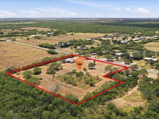 1507 Middle Rd Lot 200, George West, TX 78022