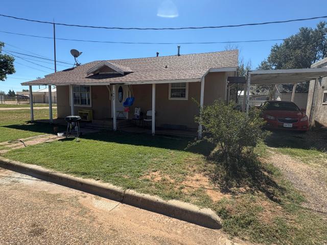 1507 N 5th St, Tahoka, TX 79373 | MLS #202560 | Compass